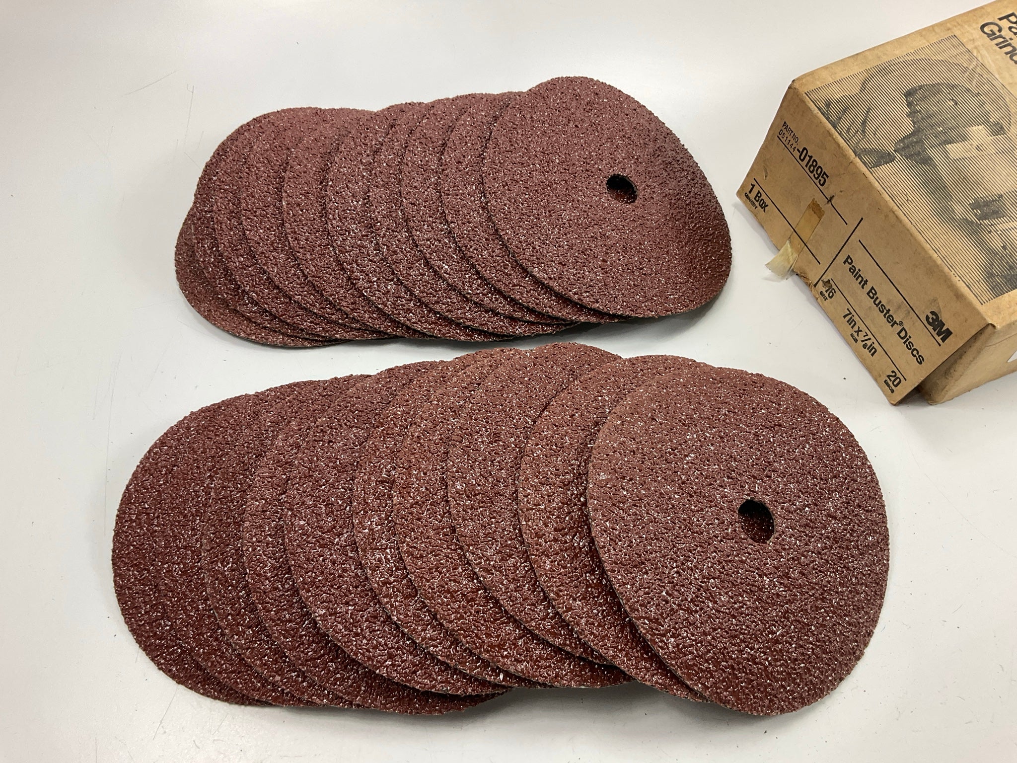 3M 01895 7'' Paint Buster Sanding Discs, 7'' X 7/8'' , 16 Grit - Pack ...