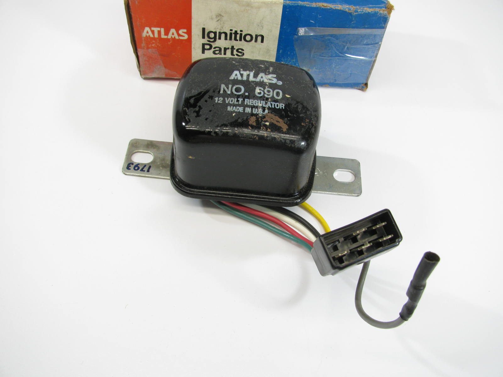 Atlas 690 Voltage Regulator – Spark Surplus Auto Parts