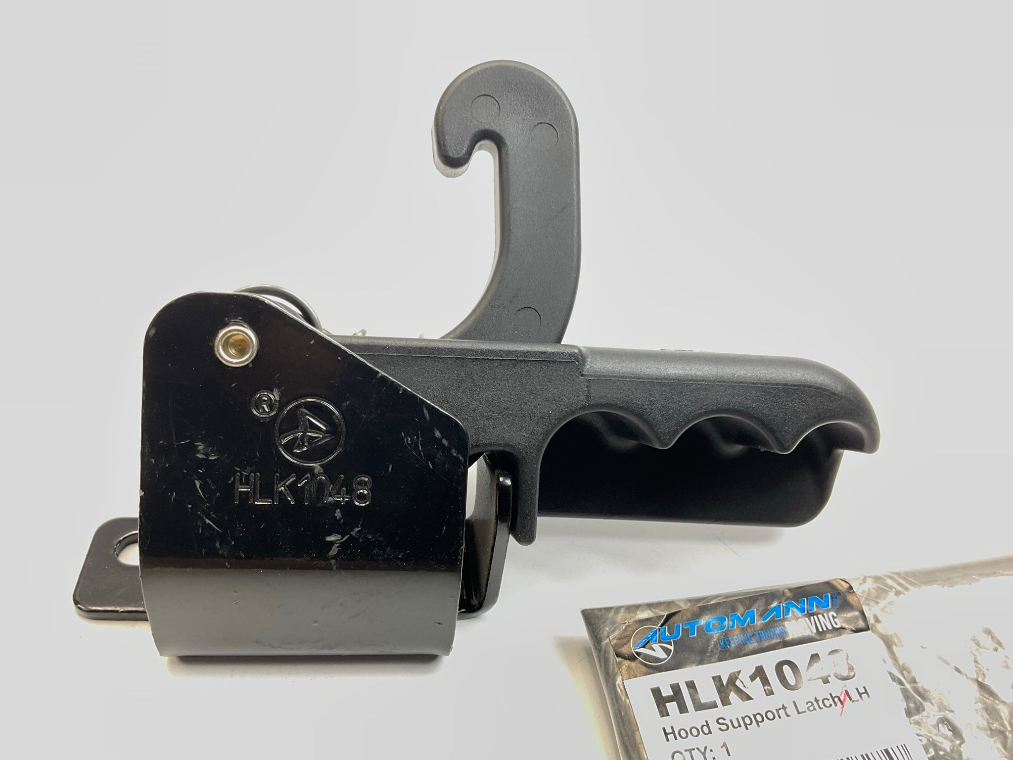 Automann HLK1048 Left Hood Latch Hook For Freightliner FLC And FLX Ser ...