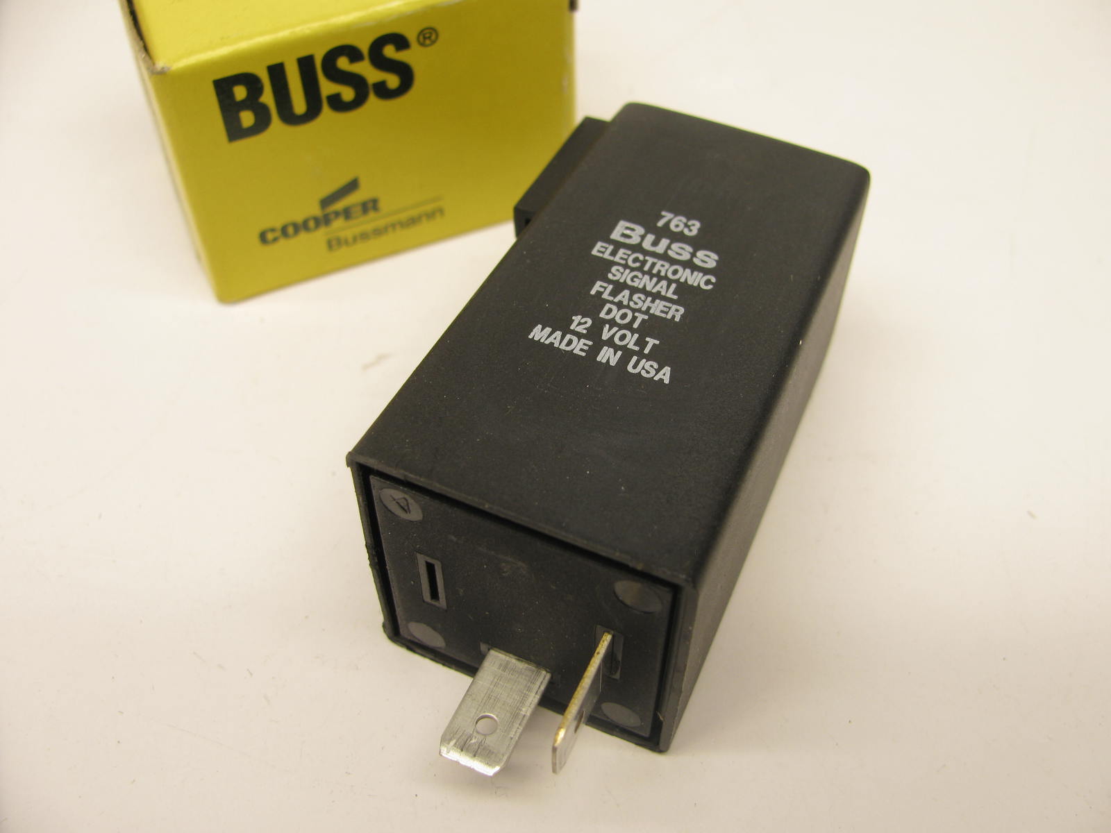 Buss 763 Electronic Turn Signal Flasher - 12V 2 Terminal 12 Amp, 16 Bu ...