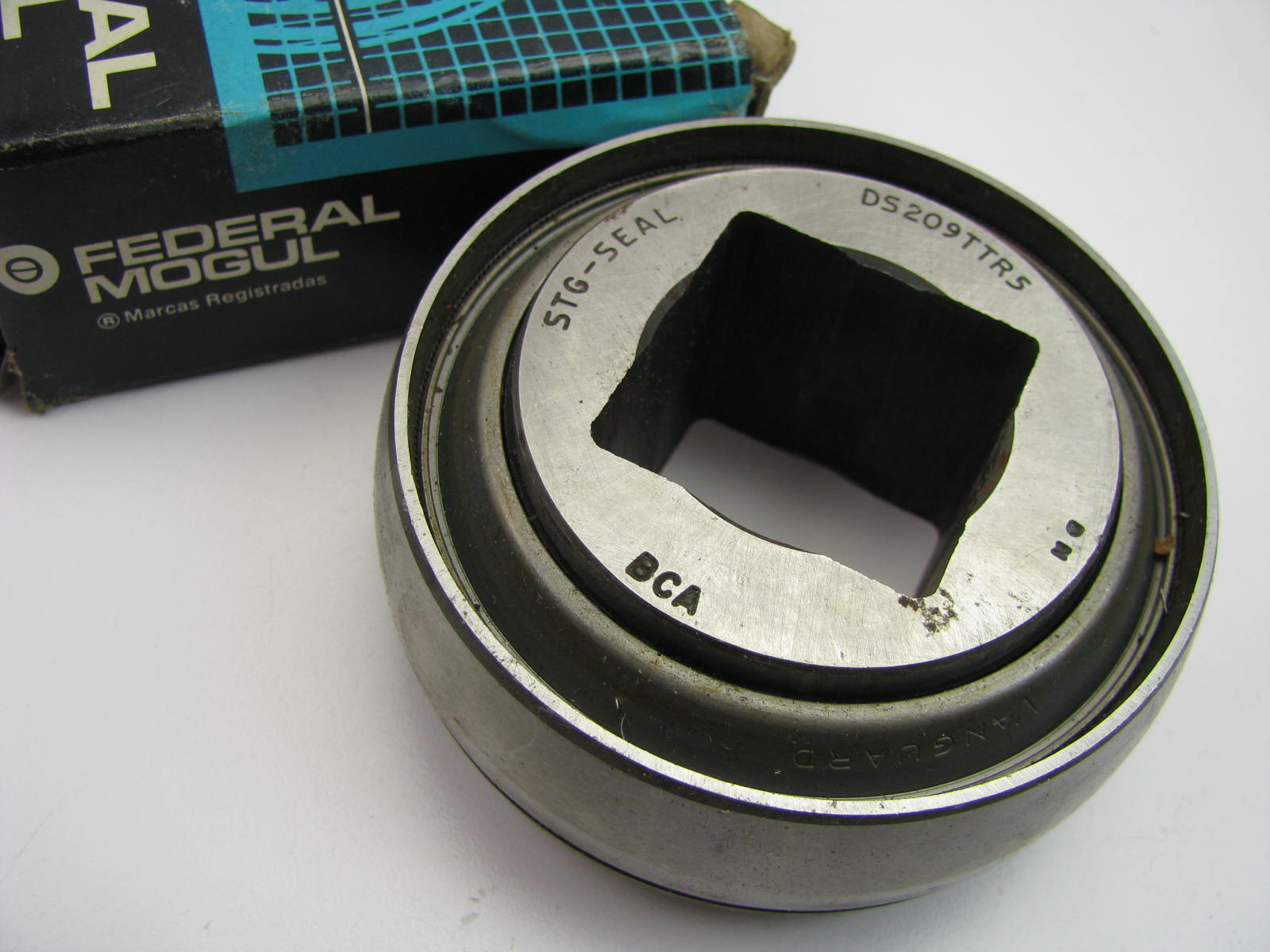 Federal DS209-TTR5 1-1/4'' Square Bore Disc Harrow Bearing 3.3465'' OD ...