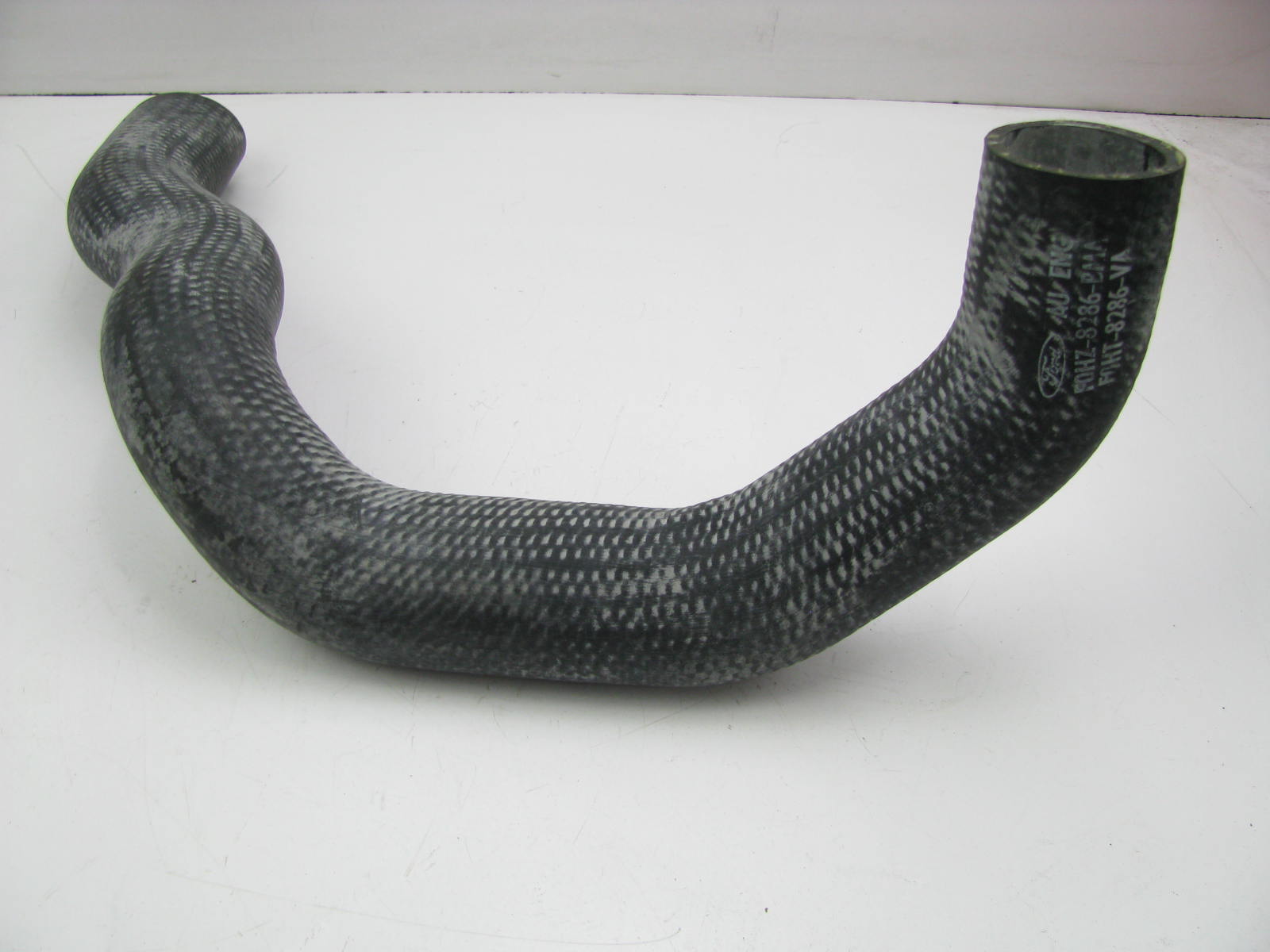 NEW GENUINE OEM Ford F0HZ-8286-BMA Lower Radiator Coolant Hose – Spark ...