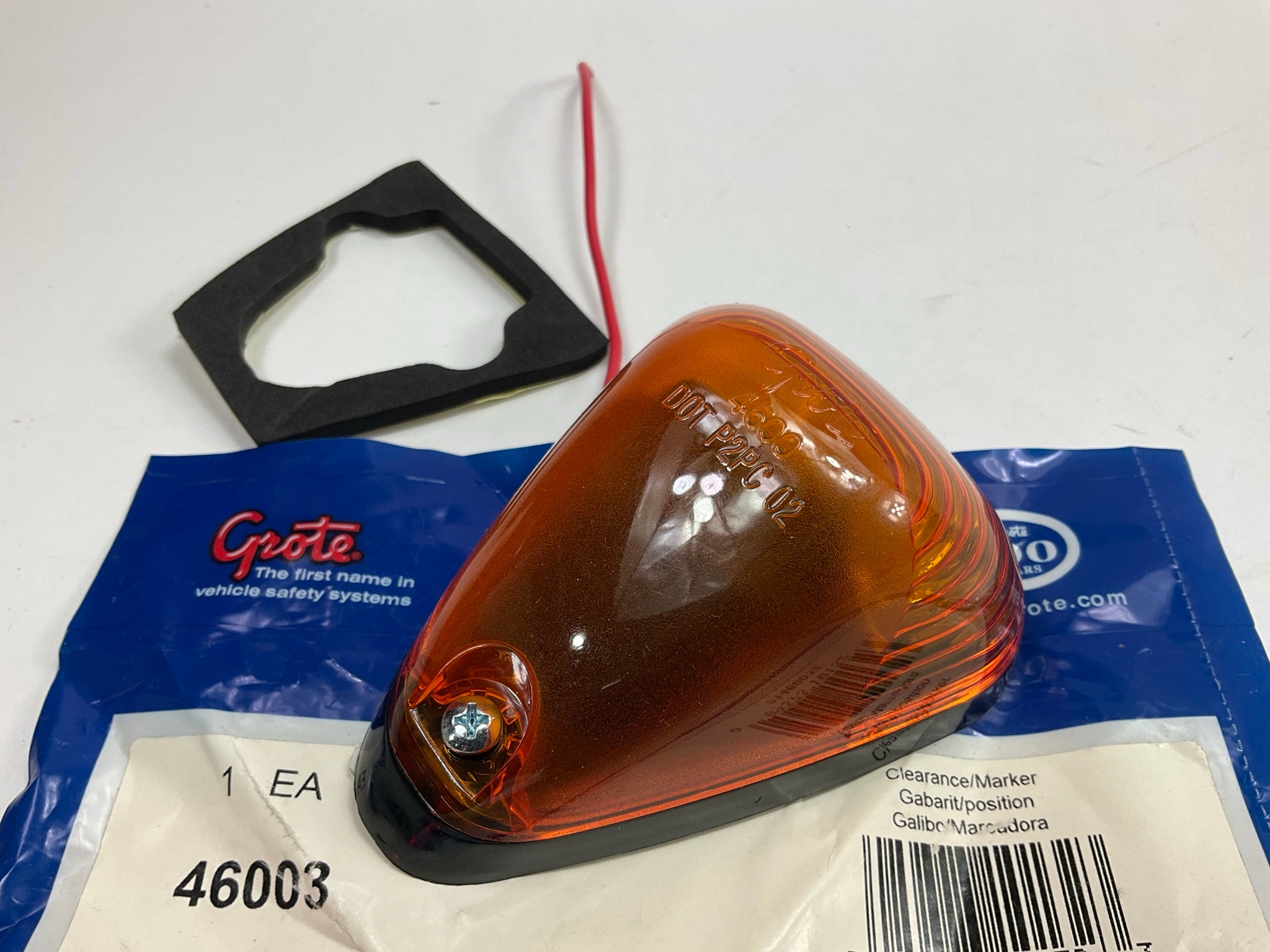 Grote 46003 Low-Profile Aerodynamic Amber Cab Marker Light - Ford Truc ...