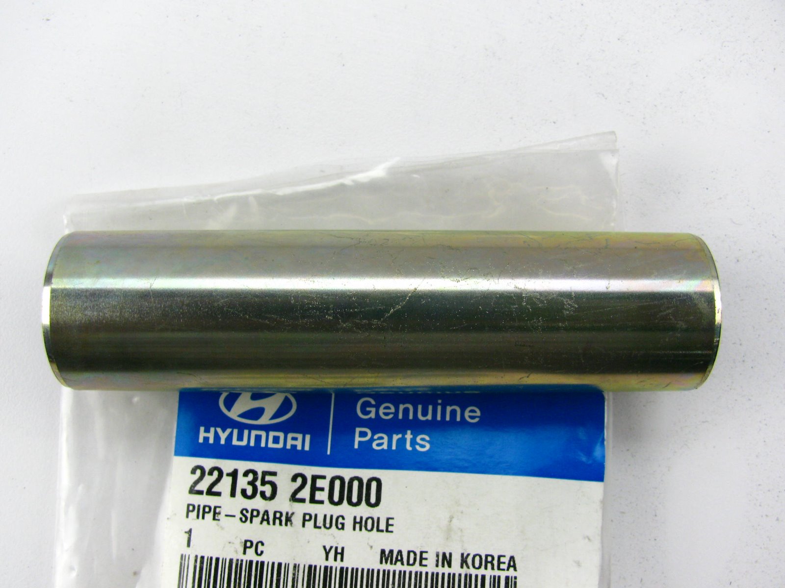 NEW GENUINE Spark Plug Hole Pipe Tube OEM For Hyundai 221352E000 ...
