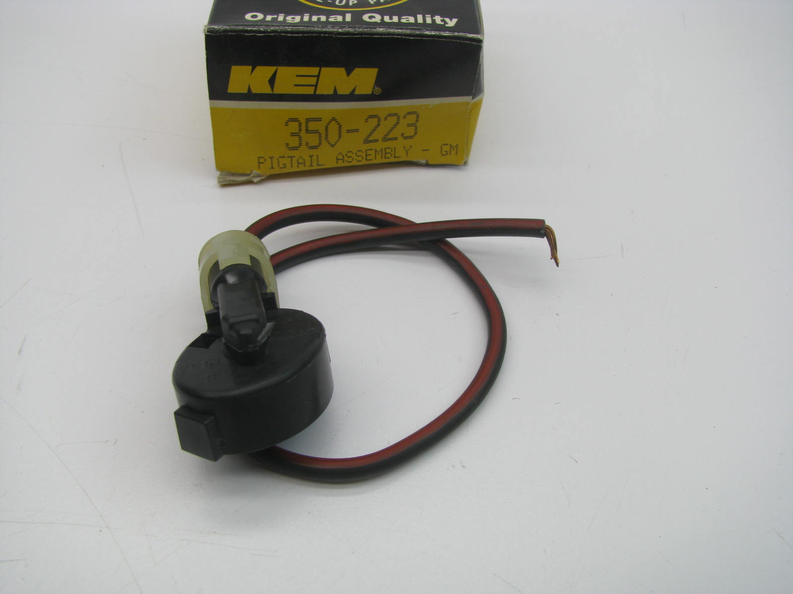Kemparts 350-223 Radiator Fan Motor Pigtail Socket Wire Connector ...