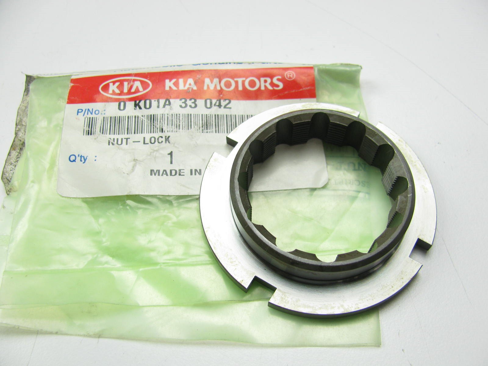 NEW GENUINE Front 4 Wheel Drive Locking Hub Nut OEM For 1995-1997 Kia ...