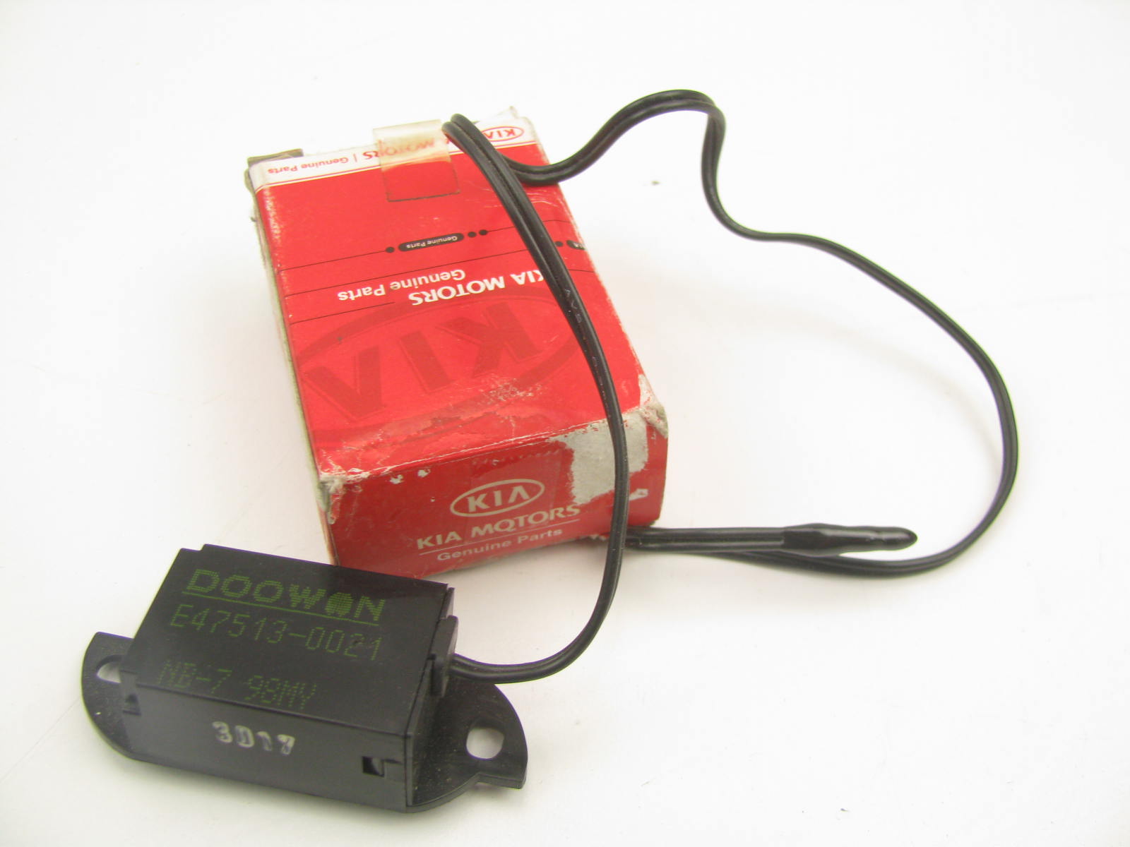New Genuine Air Temp. Sensor (Inside Blower Motor) OEM For 1998-2002 S ...