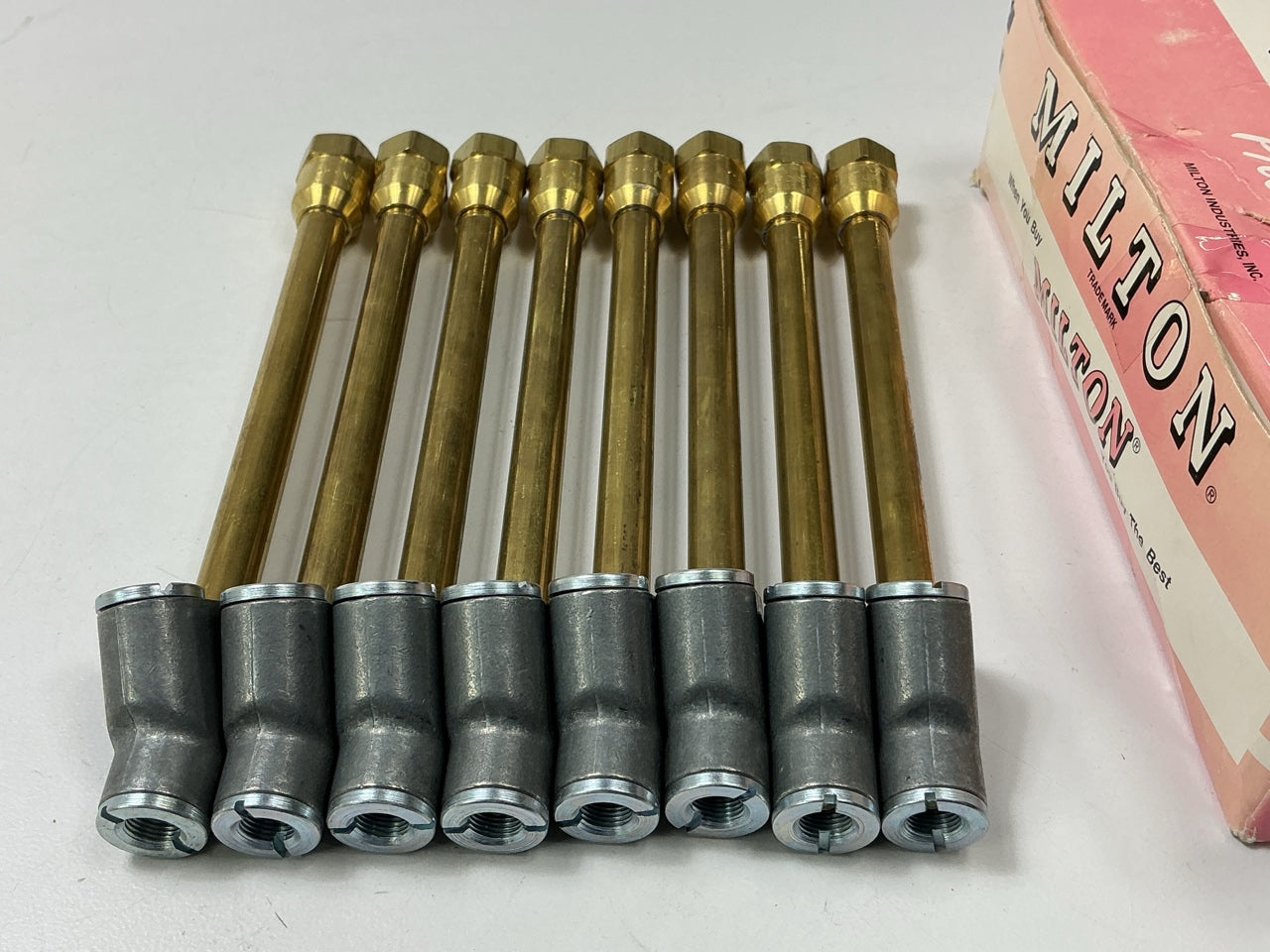Milton S693 1/4'' Straight Foot Dual Head 6.5'' Long Air Chuck – Spark ...