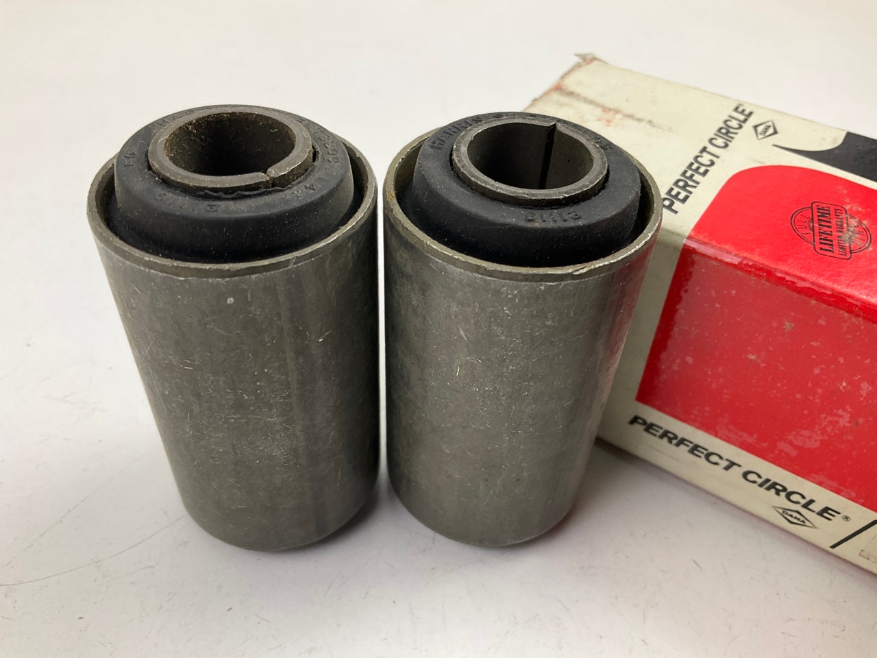 (2) Rear Leaf Spring Bushings 1965-1968 INTERNATIONAL M700, M800 900 1 ...