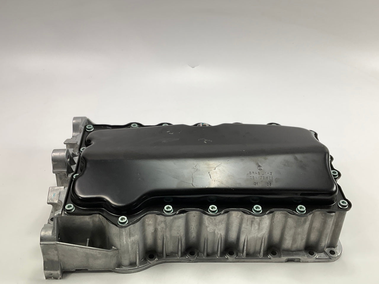 NEW UNBOXED OEM VW 06A103802 / 06A103601AA Engine Oil Pan – Spark ...