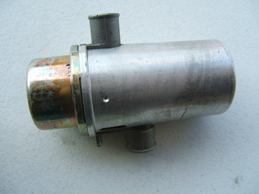 NEW - OUT OF BOX - Carter 6704E Air Bypass Smog Pump Diverter Valve ...