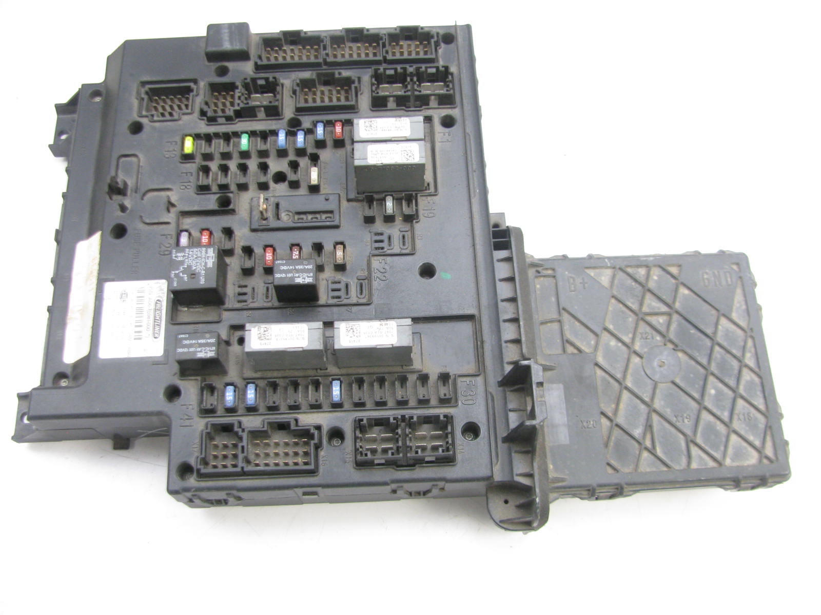 USED A06-75981-000 Fuse Box Power Distribution Module SAM Freightliner ...
