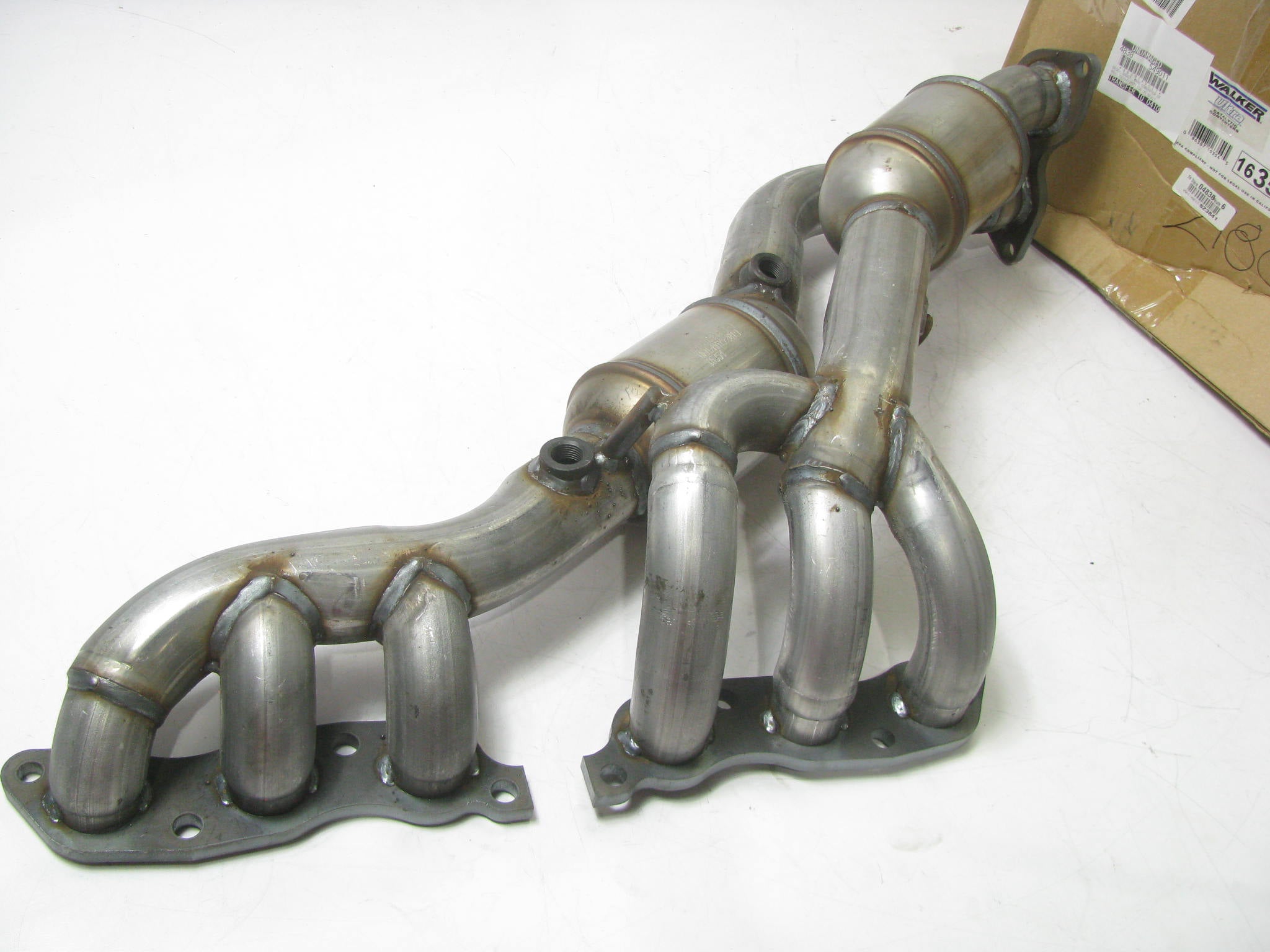 Walker 16354 Direct Fit EPA Compliant Catalytic Converter Exhaust Mani ...